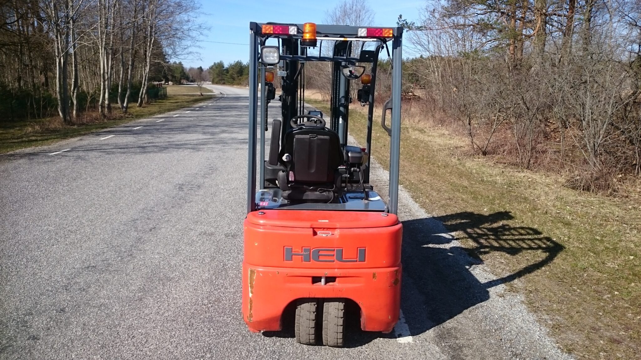 HELI CPD20SQ-GD2 kolme rattaga elektritõstuk(356) - Tõstukite müük ...